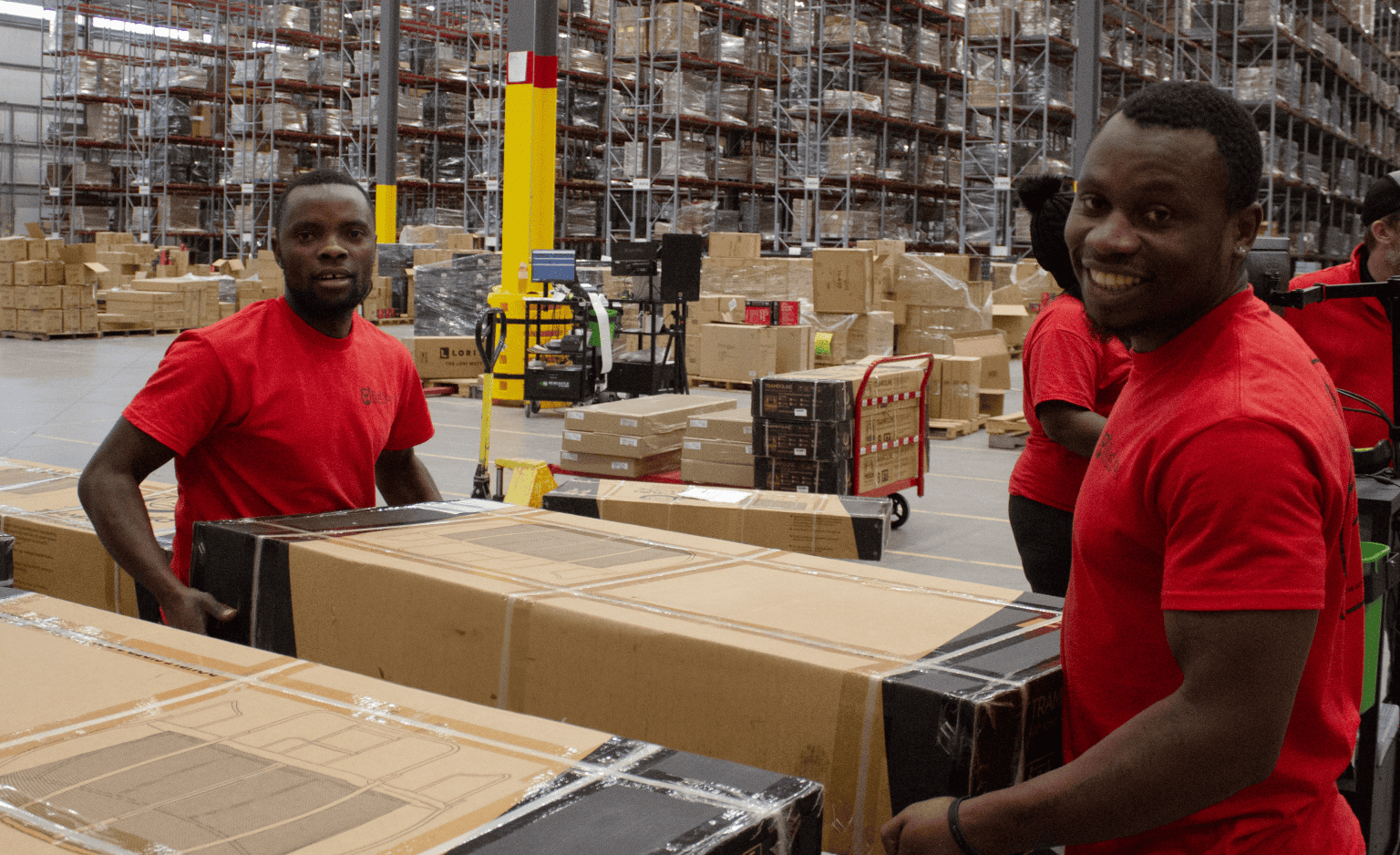 Devanning Explained: Process, Costs, and Benefits